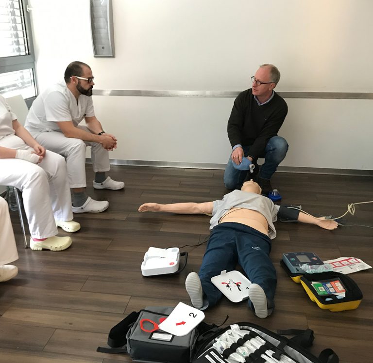 Inhouse-Notfalltraining für Arztpraxen - PFN-Seminare